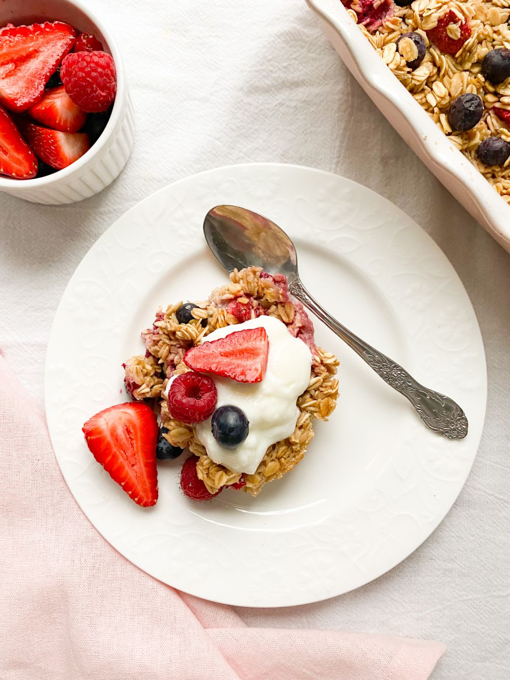 Triple berry baked oats – Zest Nutrition