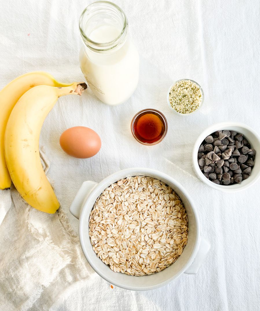 Banana chocolate chip baked oatmeal – Zest Nutrition