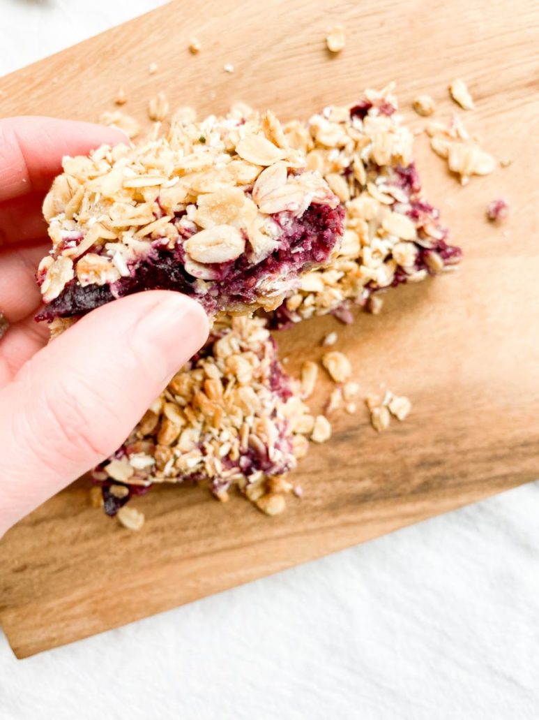Triple Berry Oat Bars – Zest Nutrition